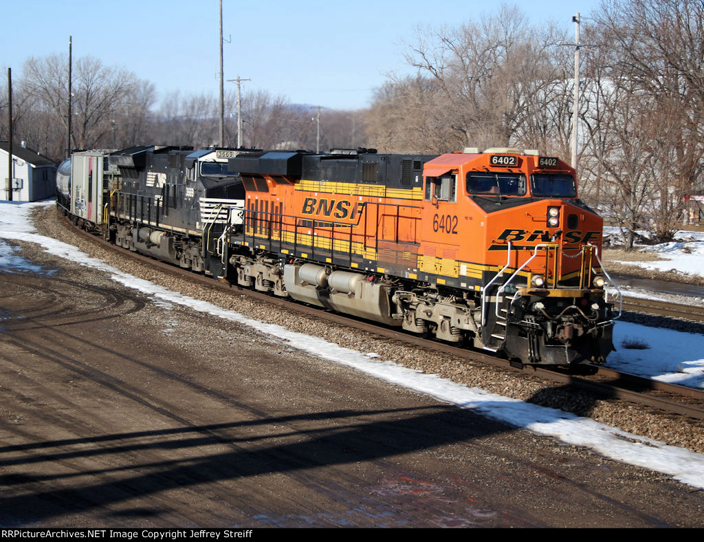 BNSF 6402